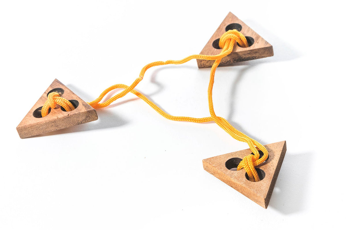 3 Triangles Disentanglement Puzzle – Kubiya Games