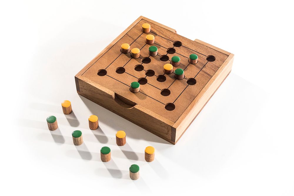 Nine Men’s Morris - Ancient Strategy Board Game | 10 Minutes to Learn ...